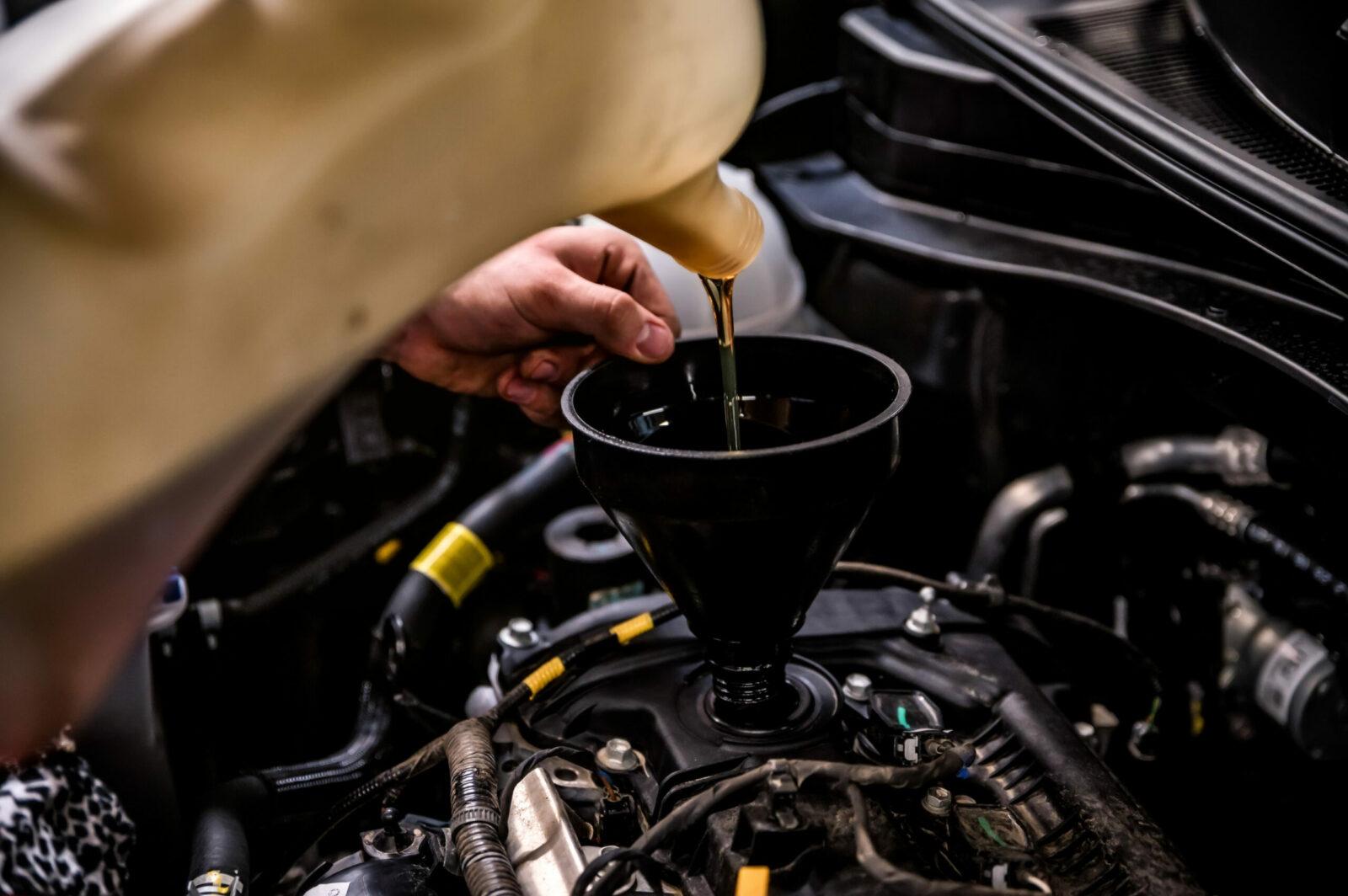 Oil Change | Douglas Automotive & Tire in Pittsfield, IL